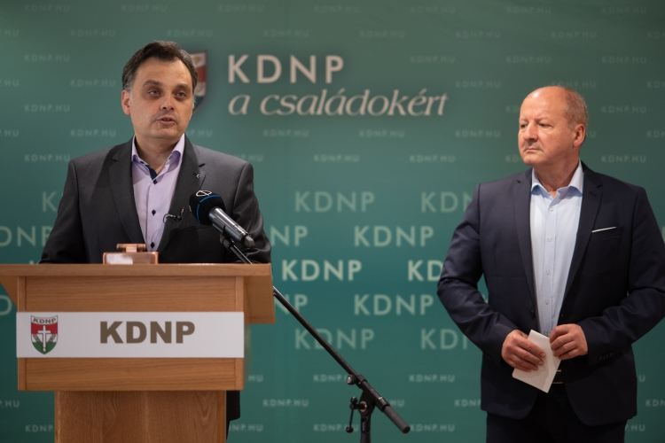 A háború által sújtott családoknak indított élelmiszergyűjtést a KDNP ...